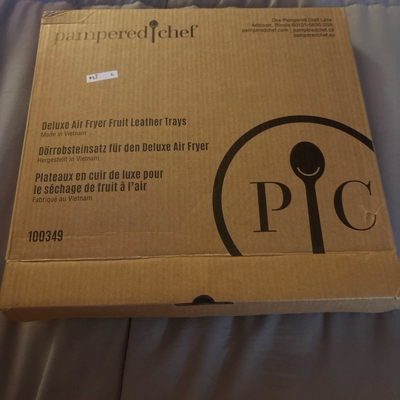 Pampered Chef | Kitchen | Pampered Chef Deluxe Air Fryer Trays Brown ...